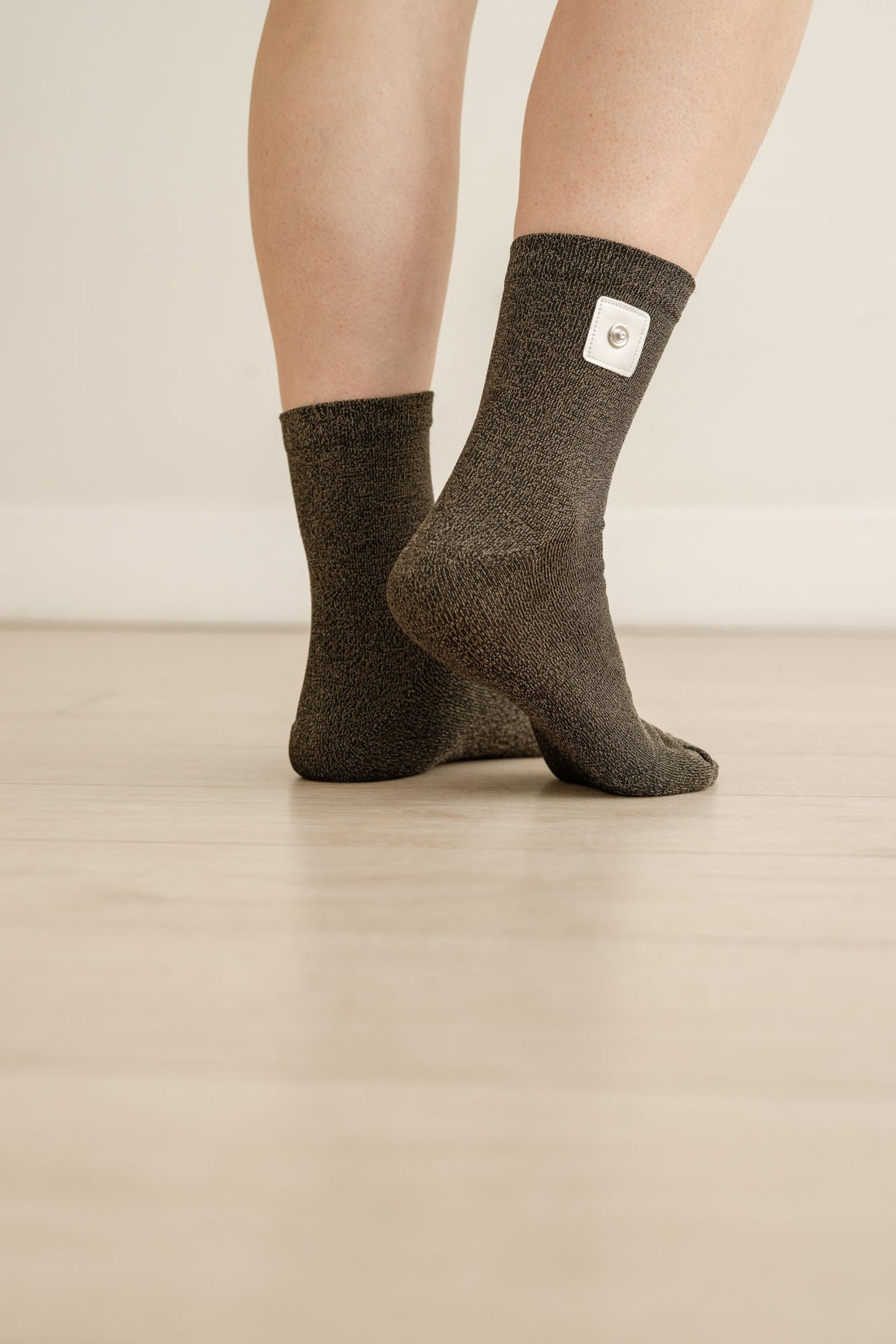 How to Use Your: Grounded Socks – Earthing Canada